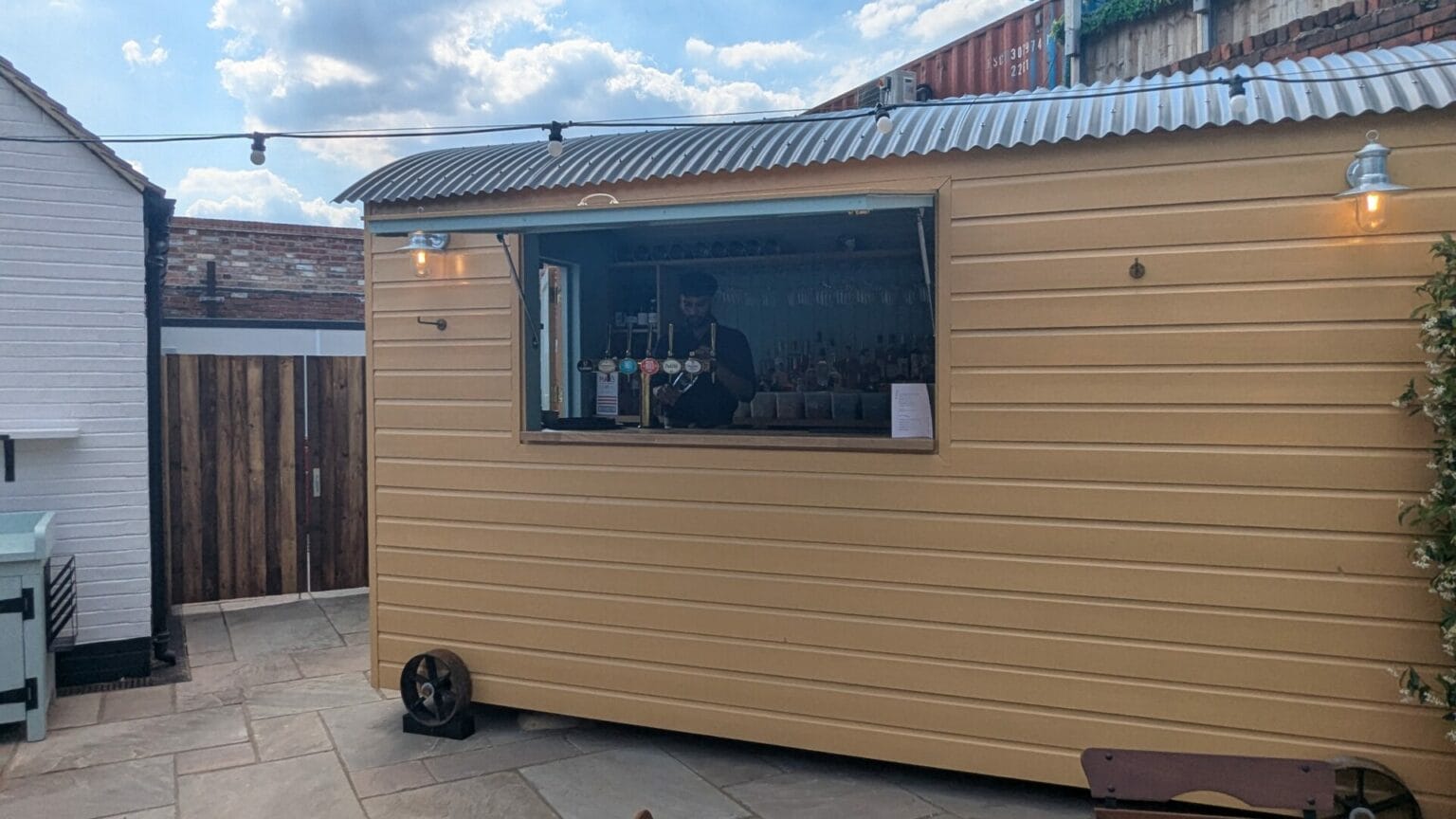 The sun rises once more: Heartwood reopens Reading’s oldest pub as The ...